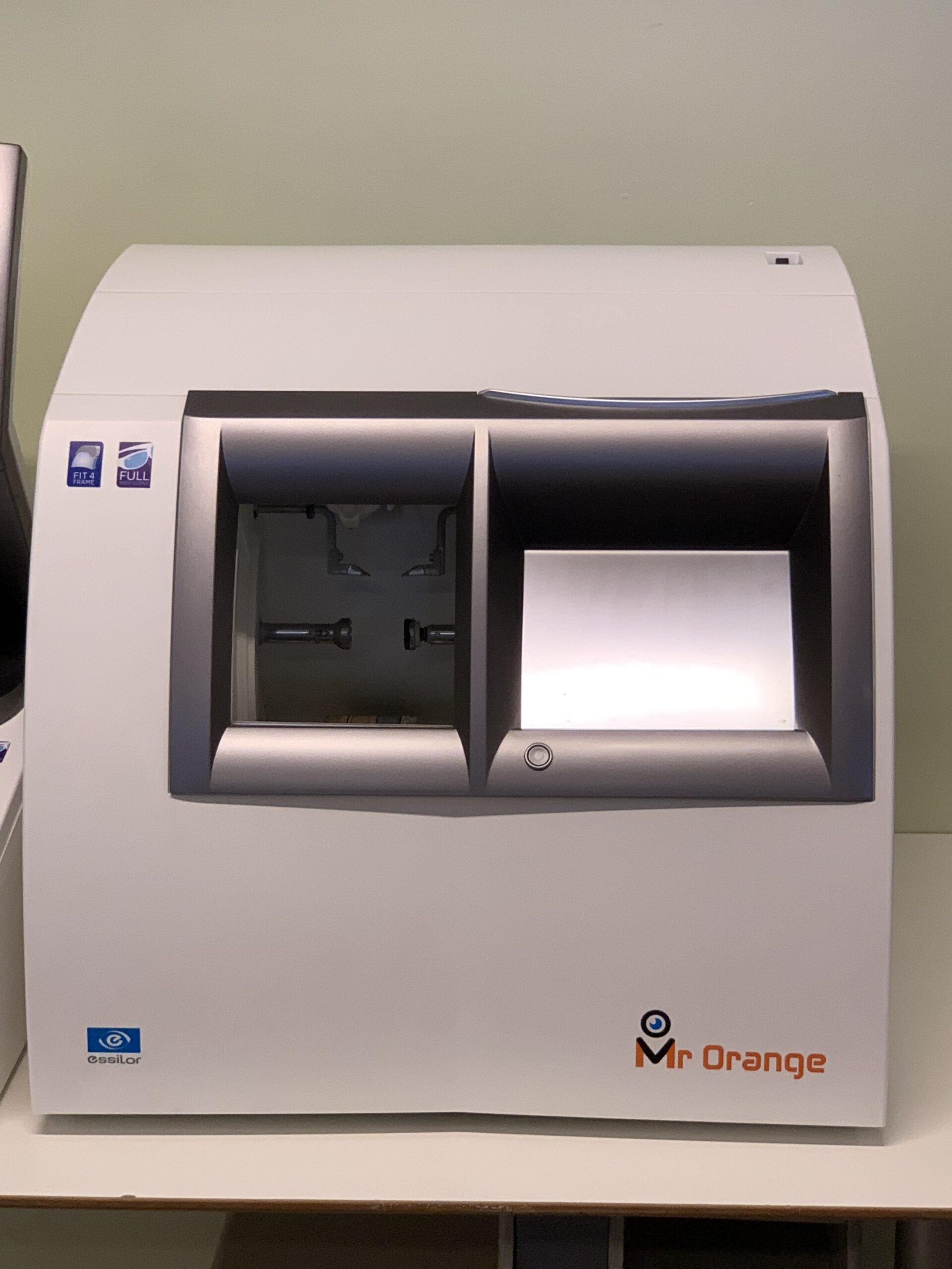 Essilor Mr.Orange Lens edger and Tracer - Optik Mash